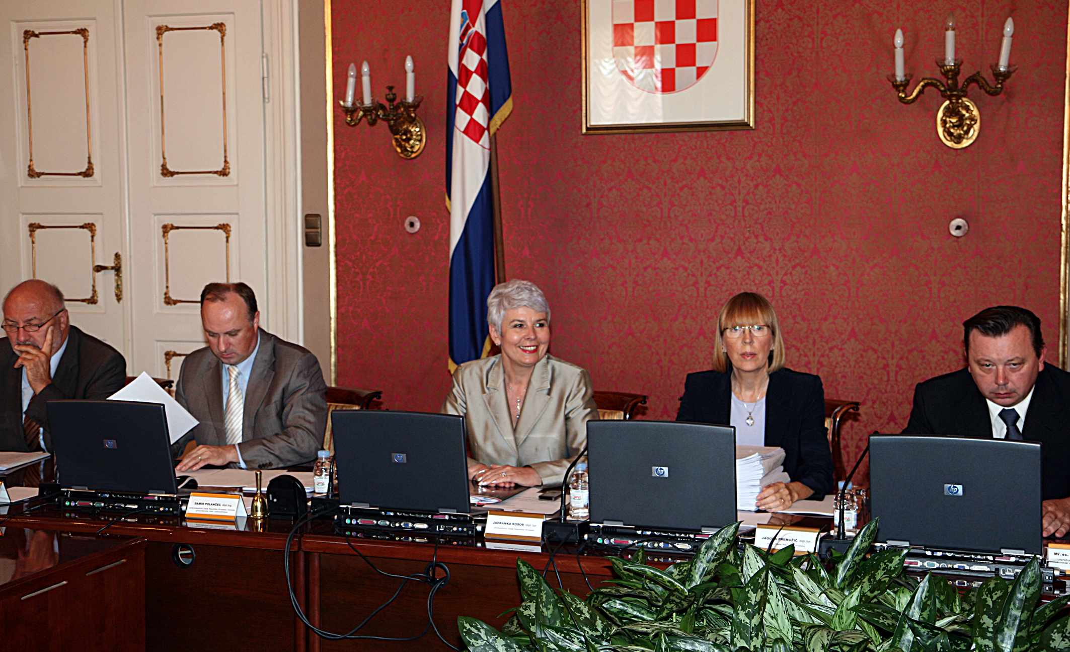 Vlada Republike Hrvatske - 6. sjednica Vlade Republike Hrvatske