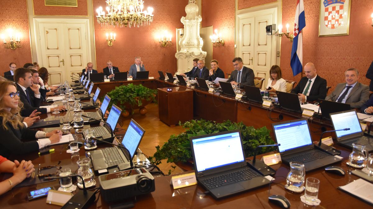 Vlada Republike Hrvatske - Uvođenjem reda djelotvornije upravljanje ...