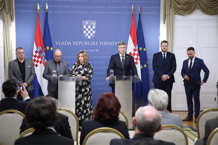 Vlada Republike Hrvatske - Vlada i sindikati potpisali sporazum o ...